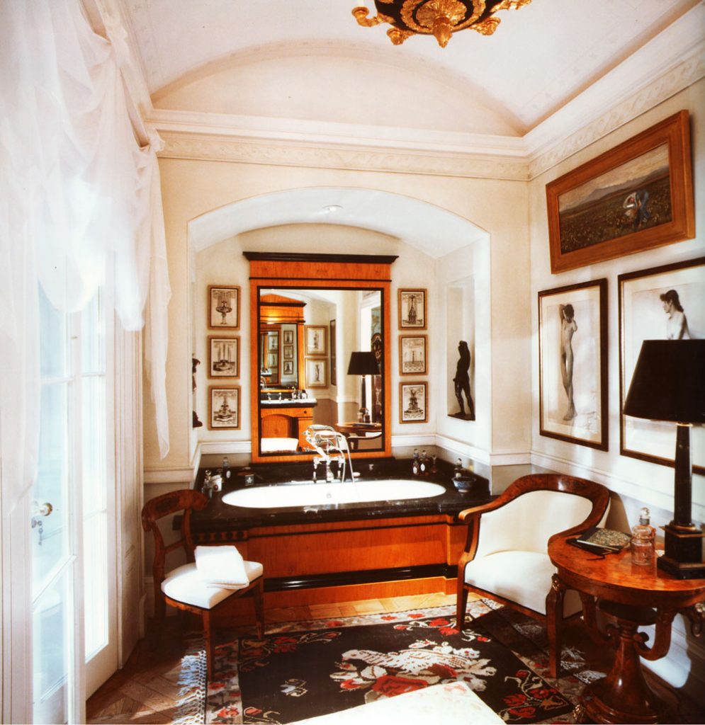 Neoclassical Bathroom – Anthony Paine